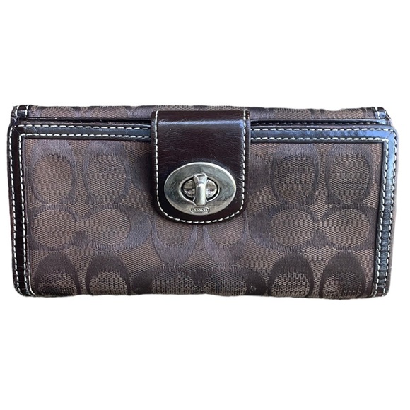 Coach | Bags | Coach Signature Turnlock Wallet | Poshmark